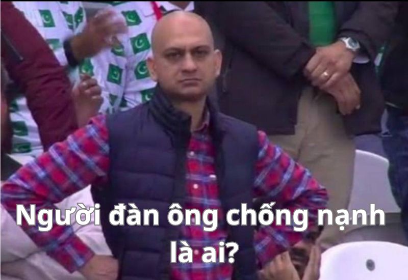 Meme ông đầu trọc nổi bật siêu hài hước cho dân mạng 2025